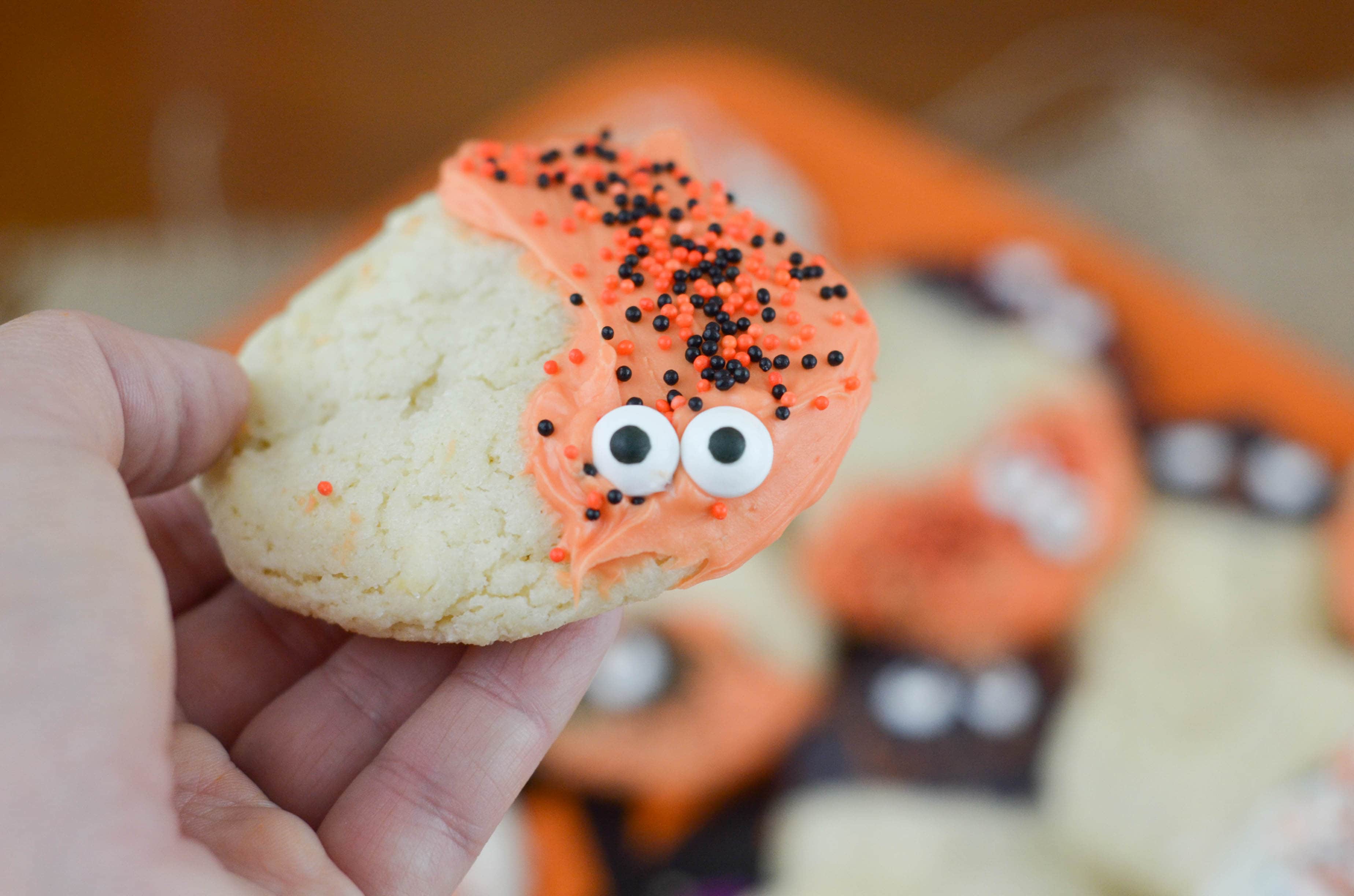 Spooky Sugar Cookies & Halloween Recipes - Mommy Hates Cooking