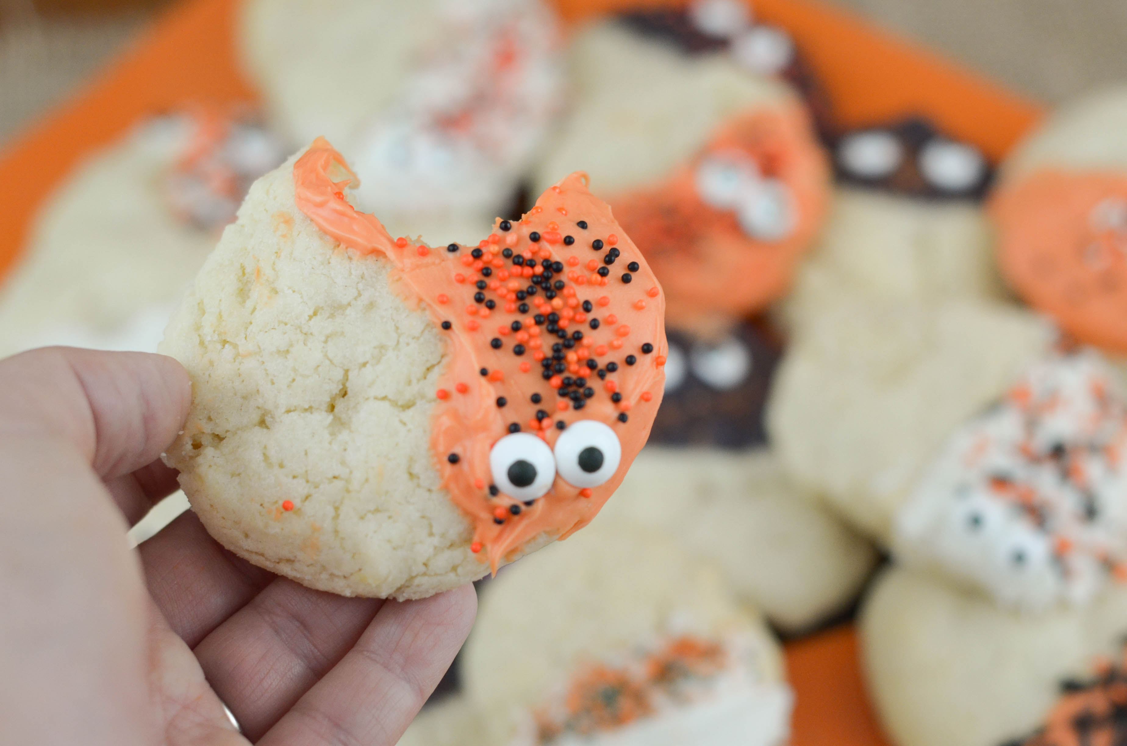 Spooky Sugar Cookies & Halloween Recipes - Mommy Hates Cooking