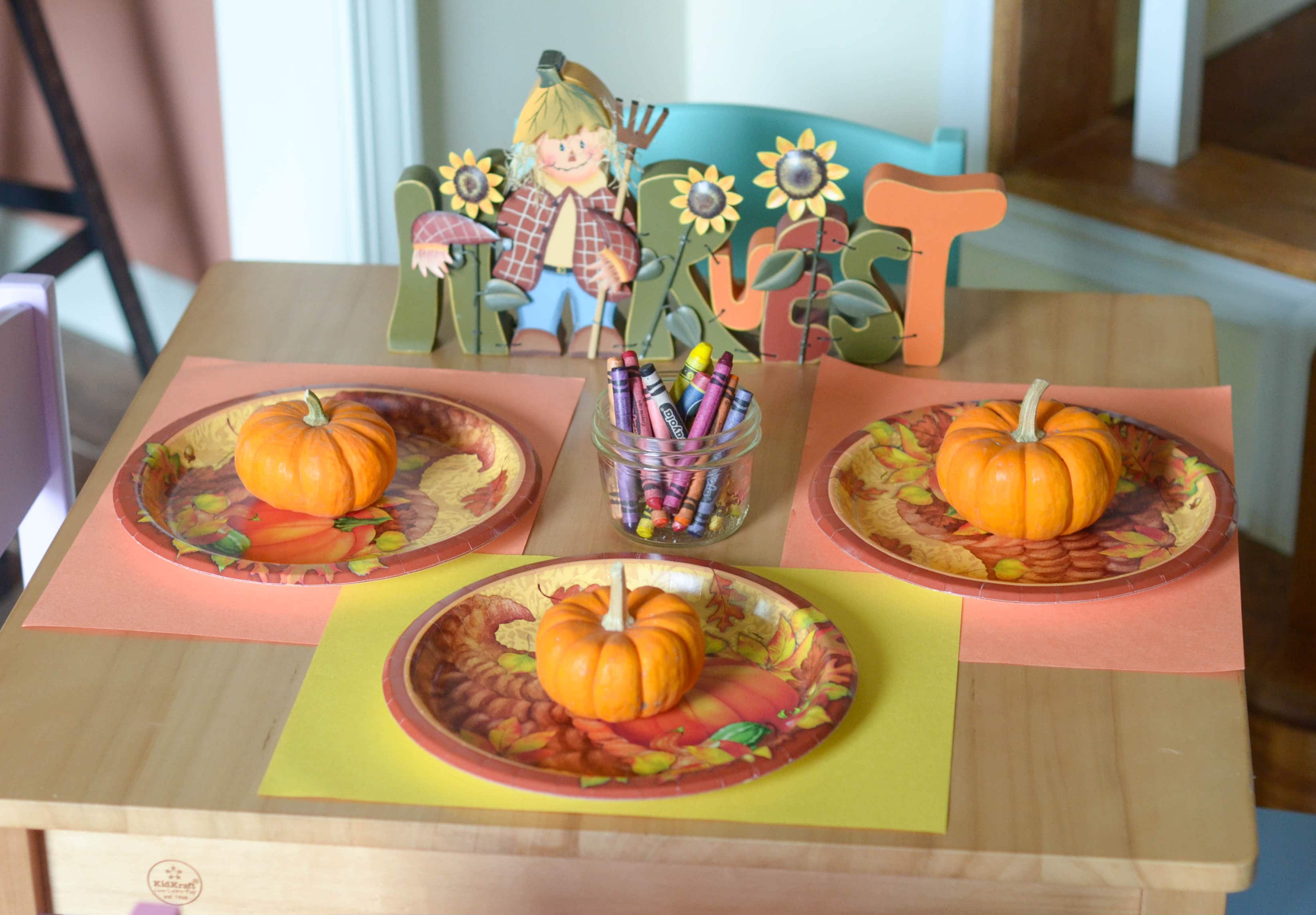 5 Tips for the Kids' Table on Thanksgiving - Mommy Hates Cooking