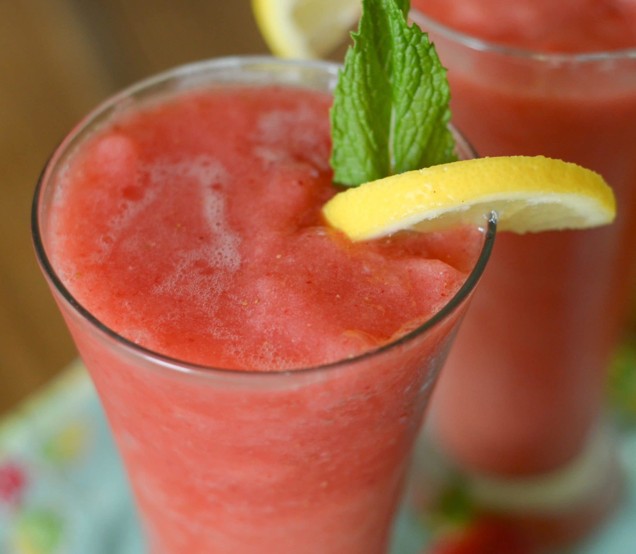 Frozen Strawberry Lemonade Mocktail - Mommy Hates Cooking