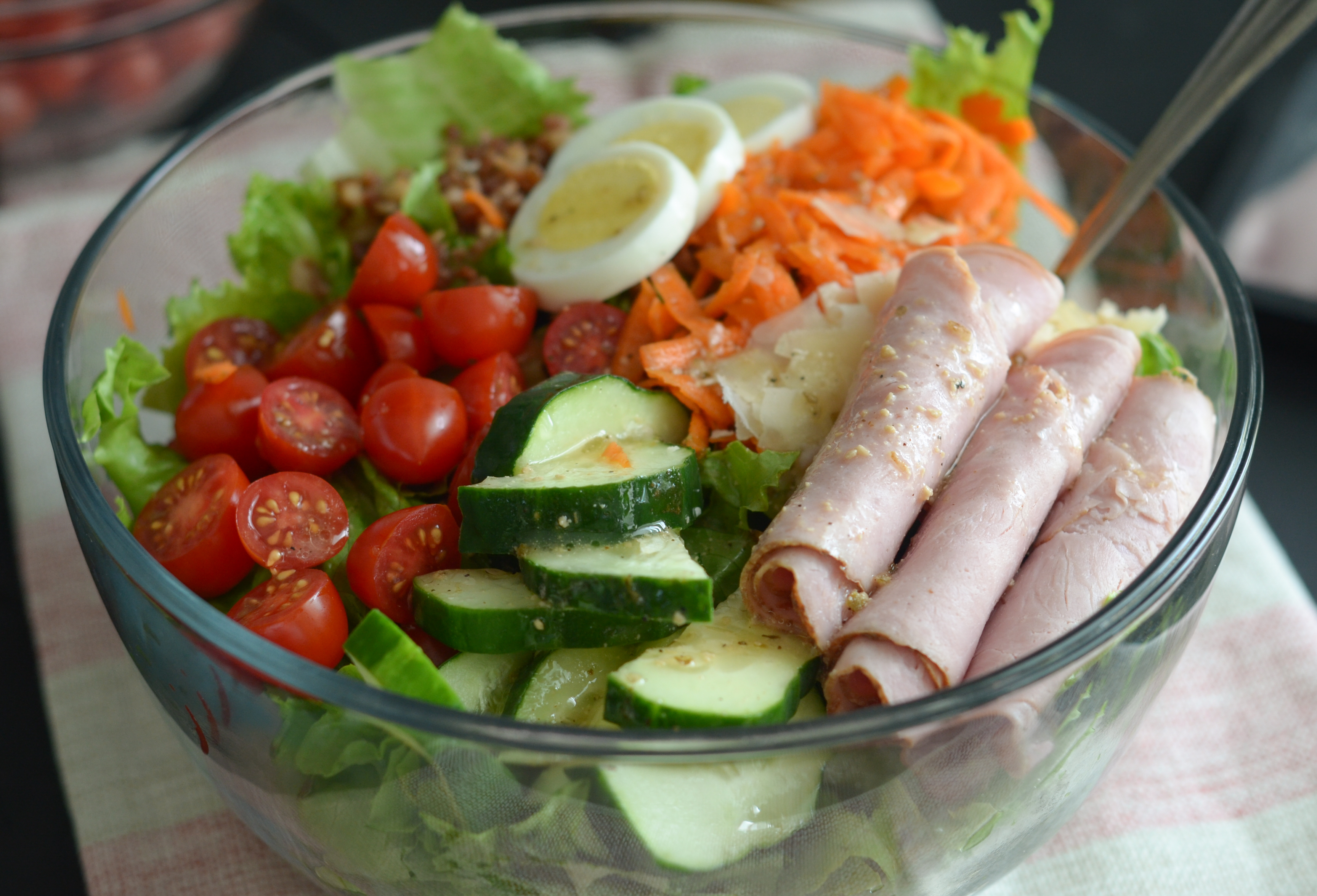 How To Make a Perfect Chef's Salad - Mommy Hates Cooking
