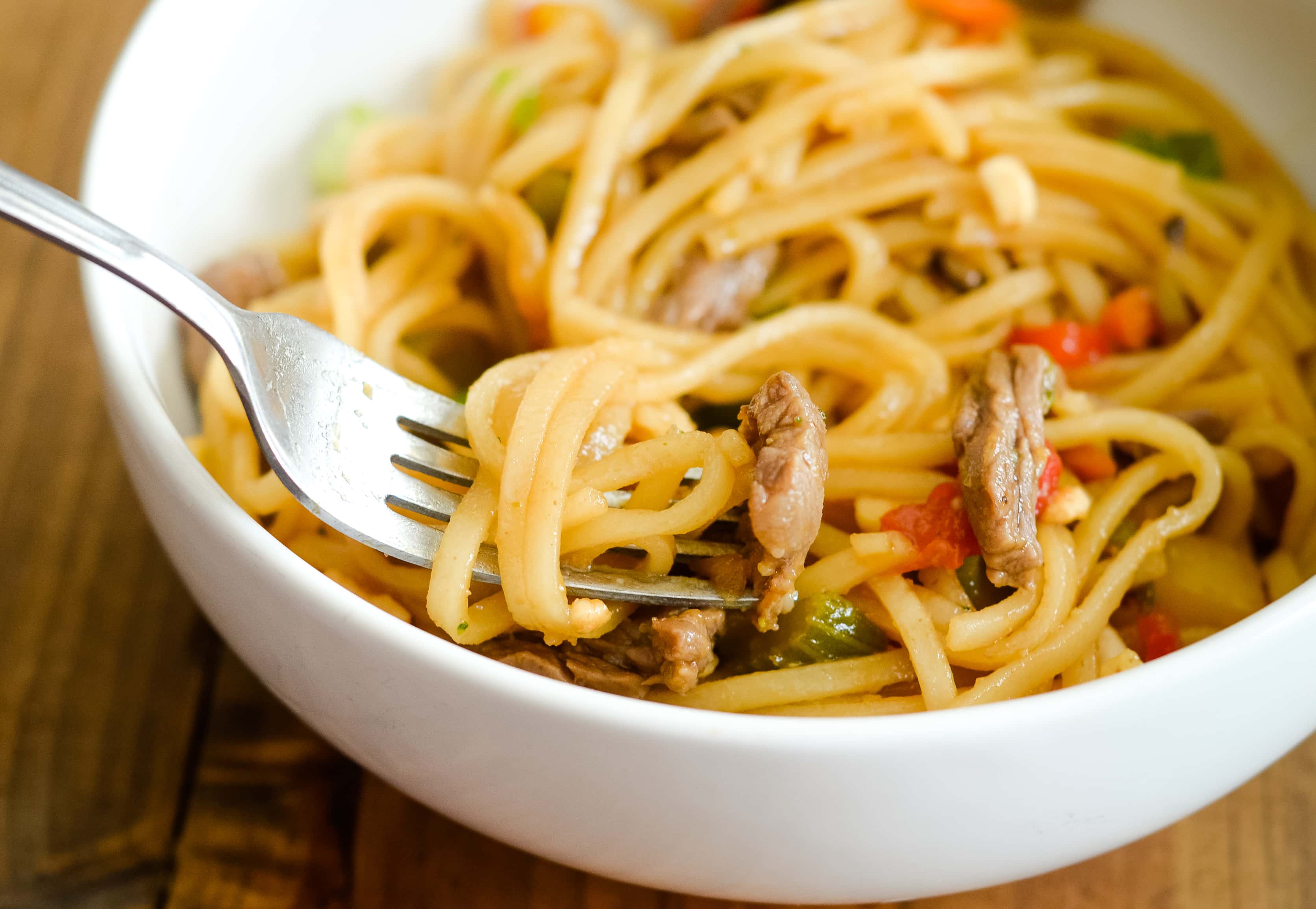 Easy Beef Pad Thai (Gluten-Free) - Mommy Hates Cooking