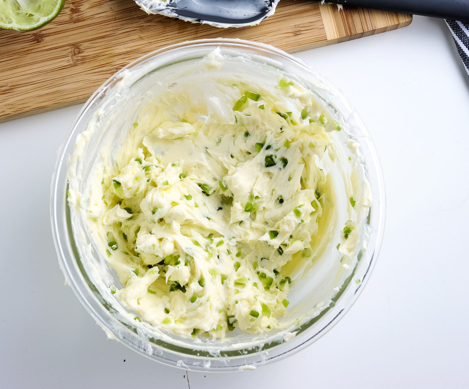 Easy Jalapeño Lime Butter (Spicy Compound Butter Recipe) - Mommy Hates ...