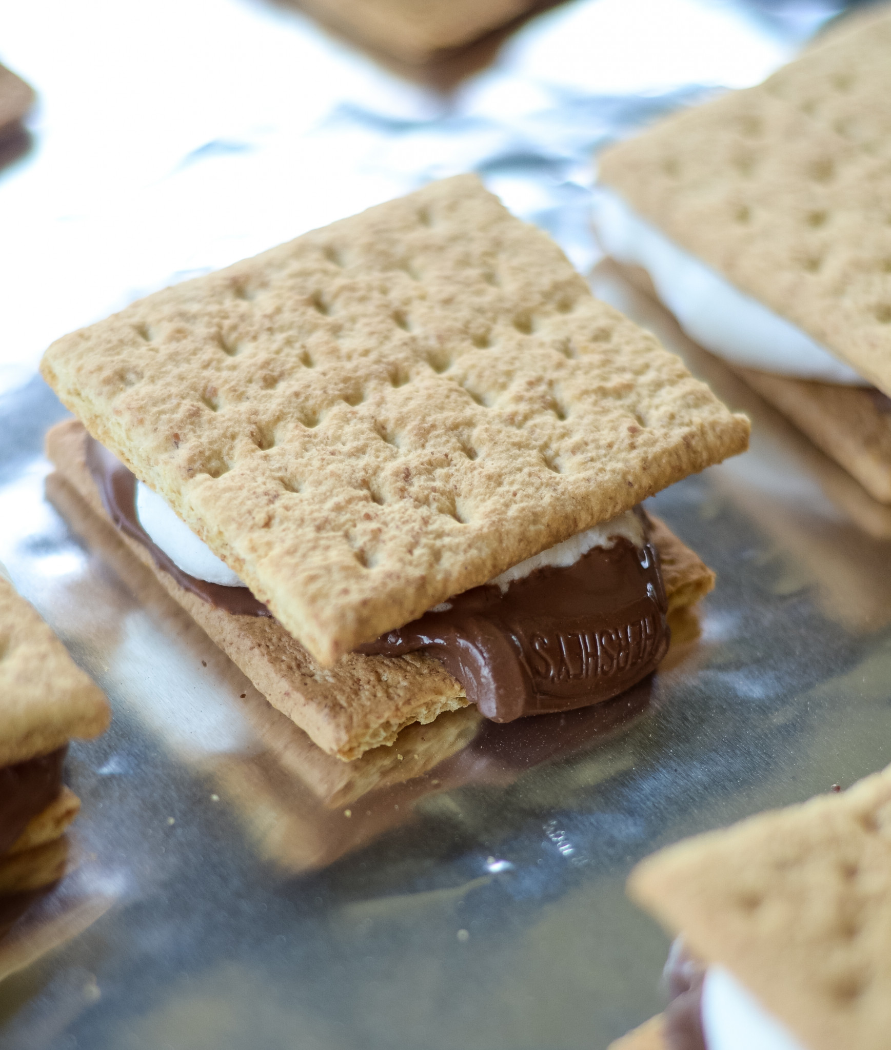 Pellet Grill S'mores (Grilled S'mores) - Mommy Hates Cooking
