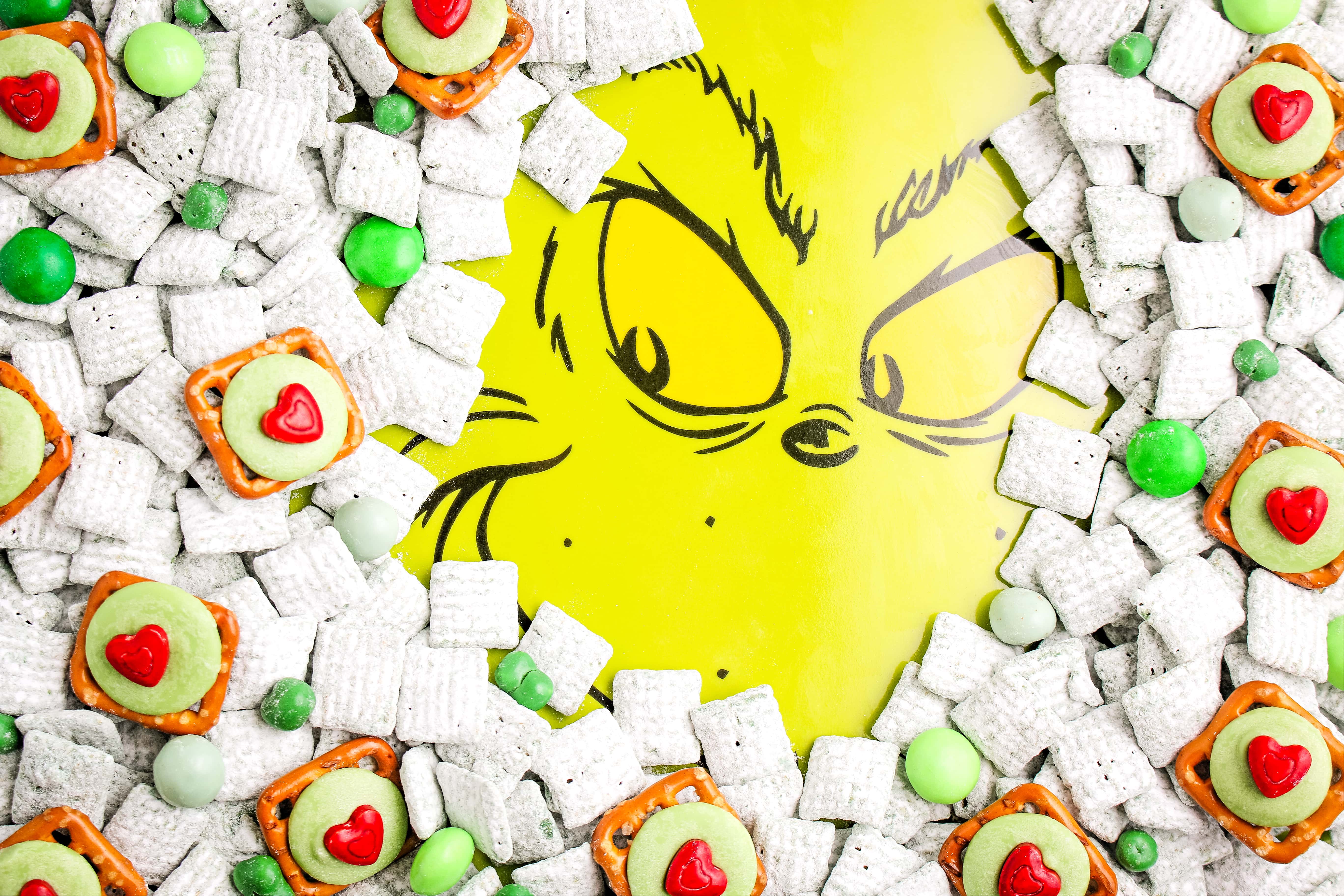 Easy Grinch Snack Mix Recipe with Puppy Chow - Mommy Hates Cooking