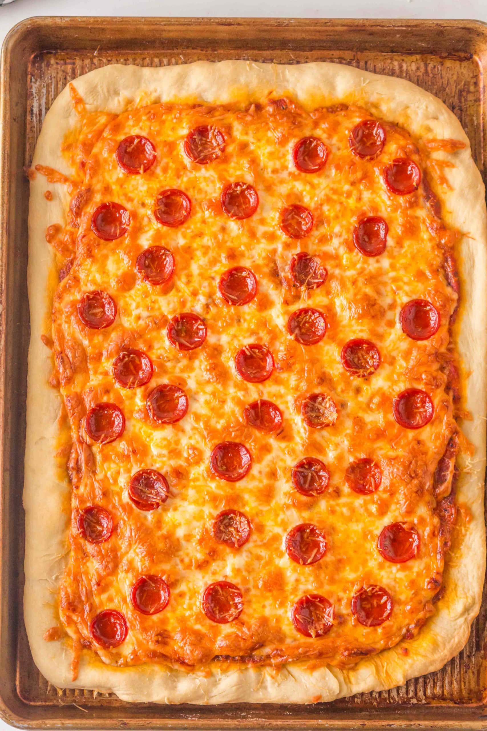 Easy Sheet Pan Pizza With Refrigerated Dough (Gluten-Free Option ...